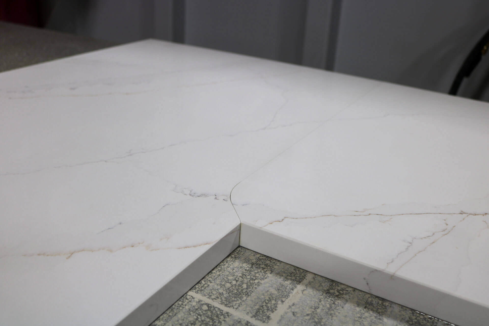 Dominating Euro Seams with a CNC Saw & Flat-Edger - Park Industries